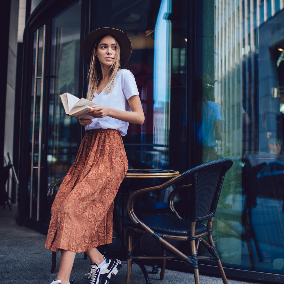 20 Maxi Skirt Outfits That Will Have You Dressed Perfectly for Any Occ ...